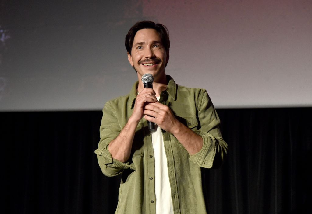Justin Long Switches Sides: 'I’m a Mac’ Apple Actor Promotes Windows on ...