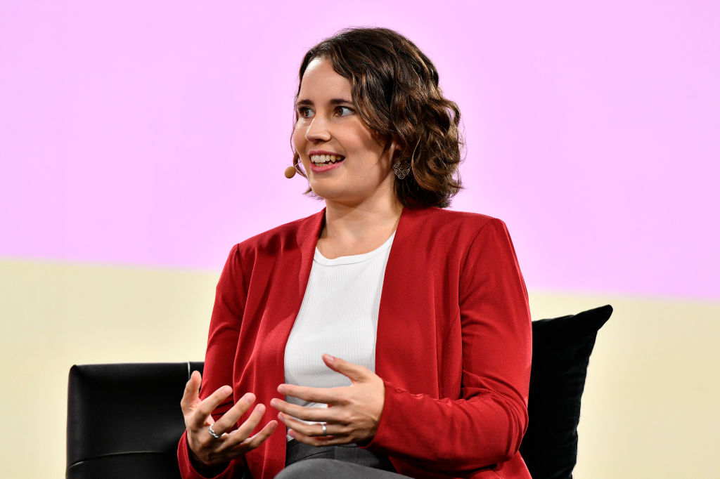 Meta's AI Hiring Spree Could Backfire, Warns Former OpenAI Board Member
