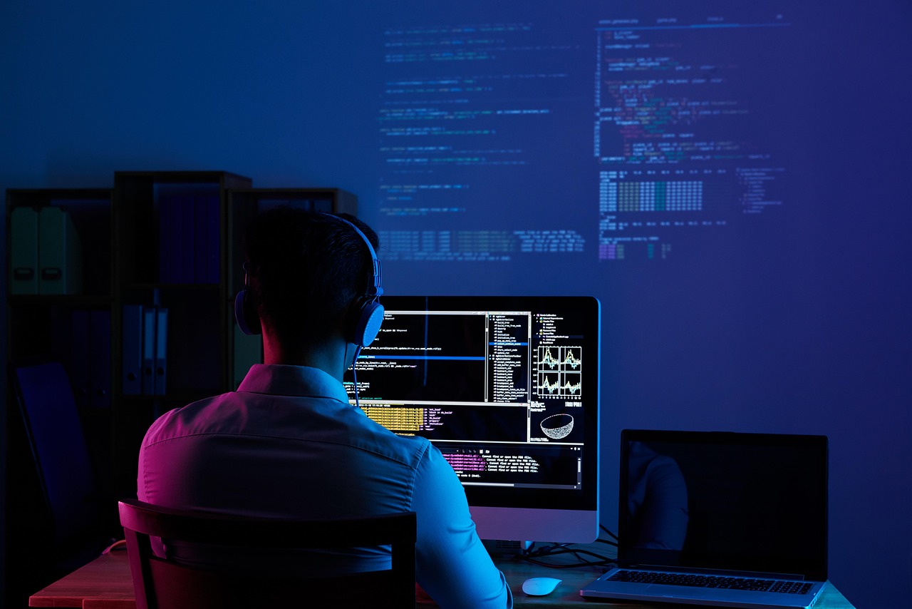 Blue Light Filters: Do They Really Protect Your Eyes from Eye Strain Tech?