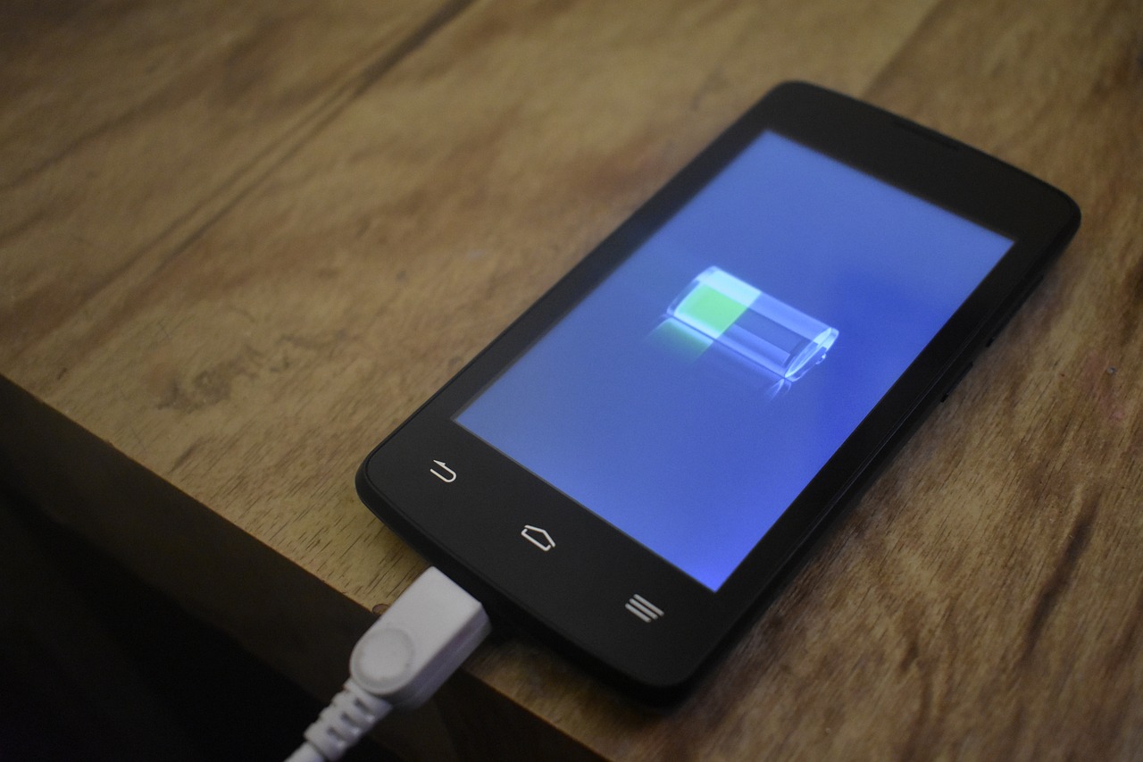 Battery Degradation: Why Smartphone Batteries Die Faster Over Time