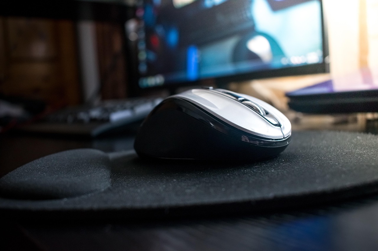 Best Ergonomic Gaming Mouse 2026: The Most Comfortable Mice for Long ...