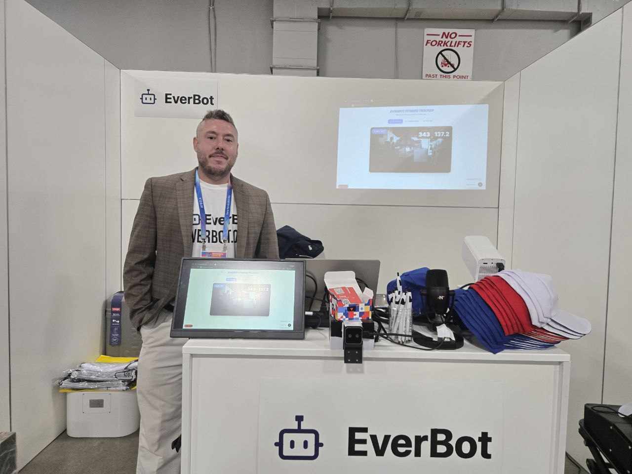 Bridging the Digital and Physical: Everbot's Vision for Affordable Robotics