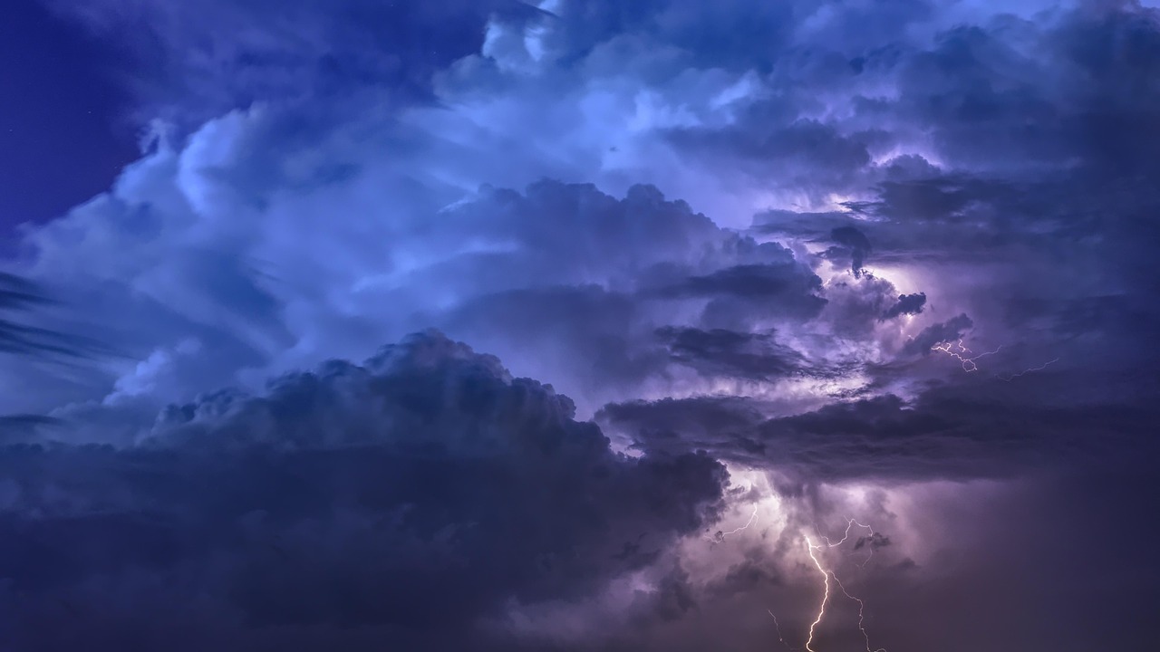 Your Winter Storm Tech Checklist: What to Set Up Before Ice Arrives