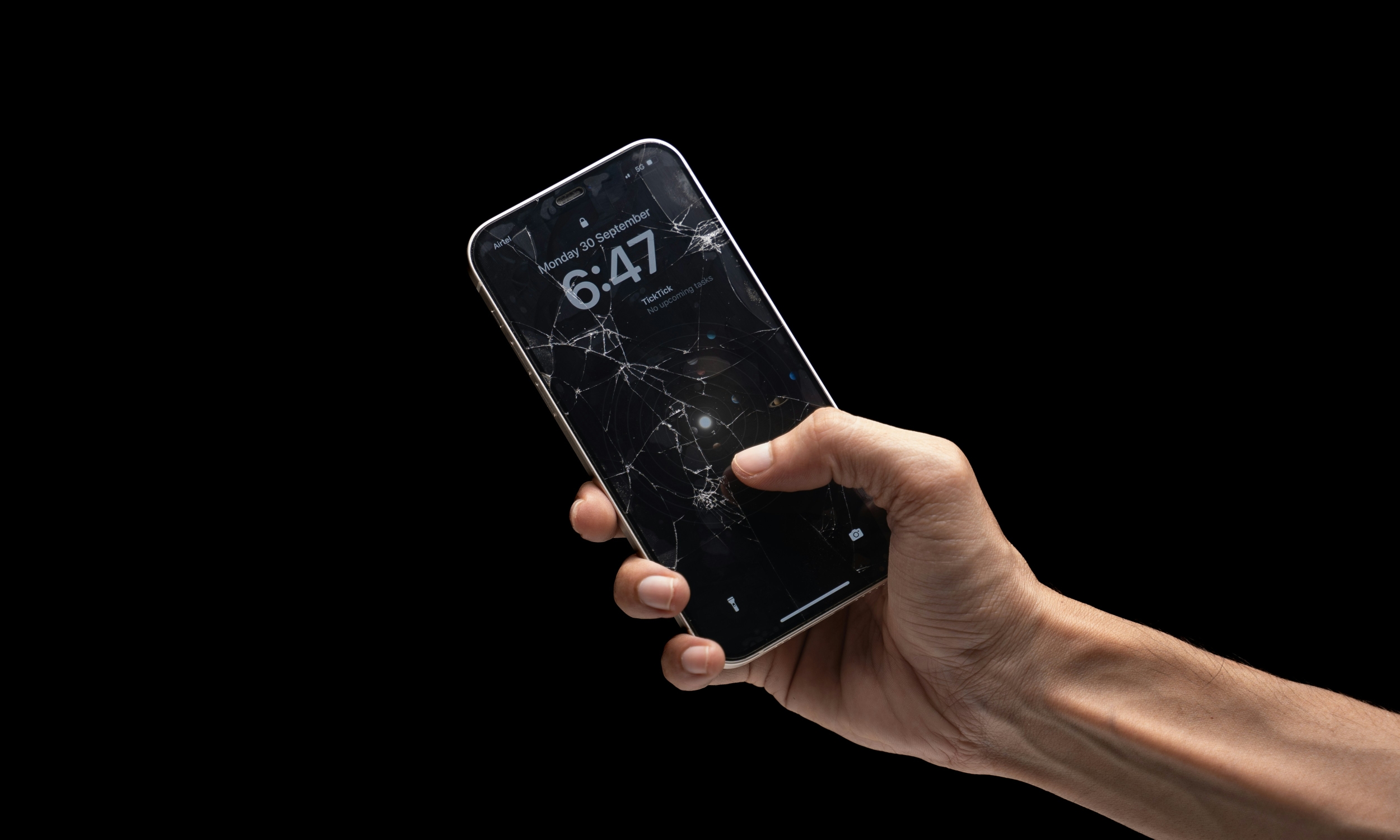 8 Warning Signs Your Phone Has a Hardware Problem (And When to Fix It Fast)
