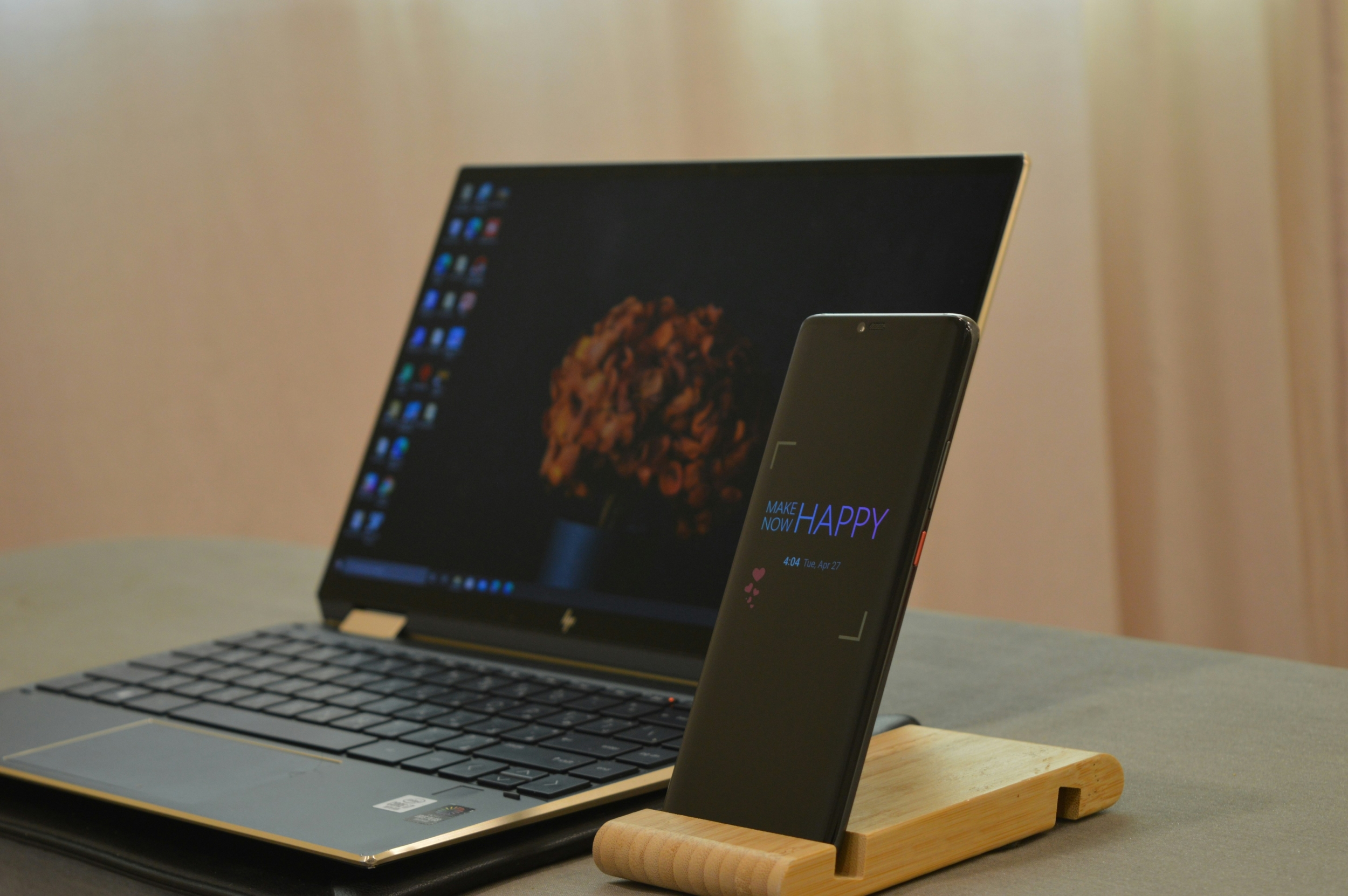 HP Spectre x360 Review: OLED Touchscreen, 360 Hinge & Premium 2-in-1 ...