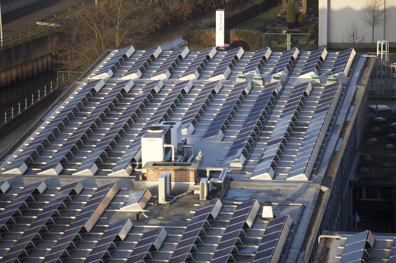 Effective Climate Tech Beyond AI Features Grid‑Scale Batteries, Smart ...