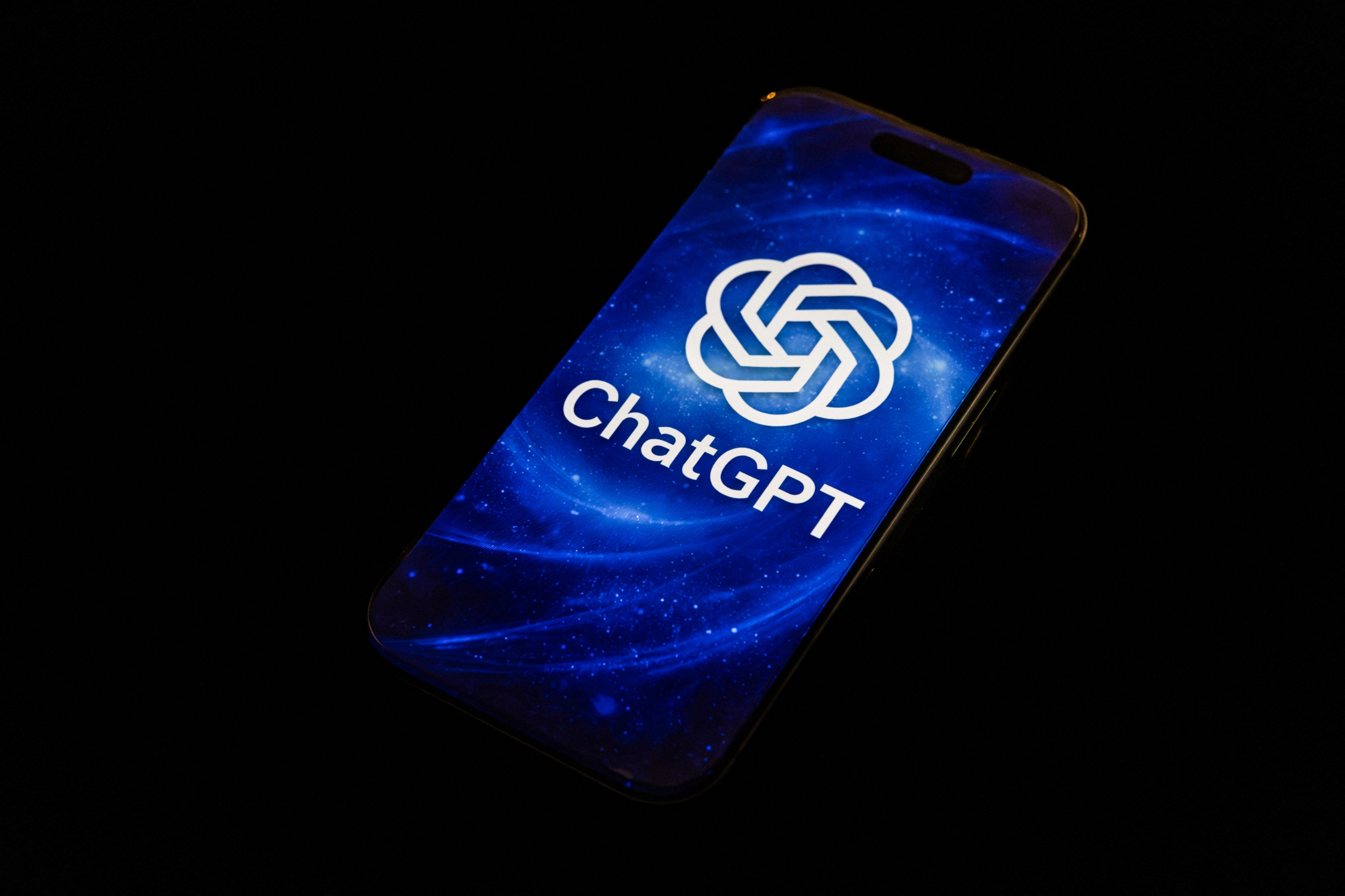 ChatGPT Reaches 1 Billion App Users: Claude's 640% Growth Splits ...