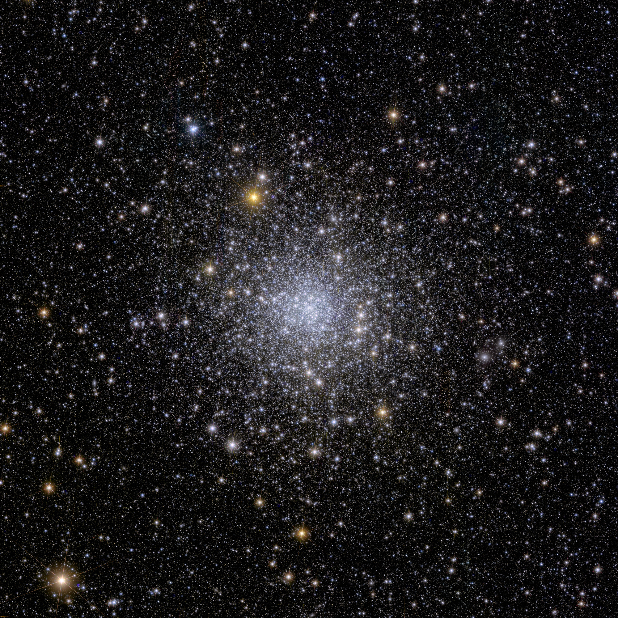 Euclid Telescope Reveals Mysterious Gap in Ancient Star Cluster