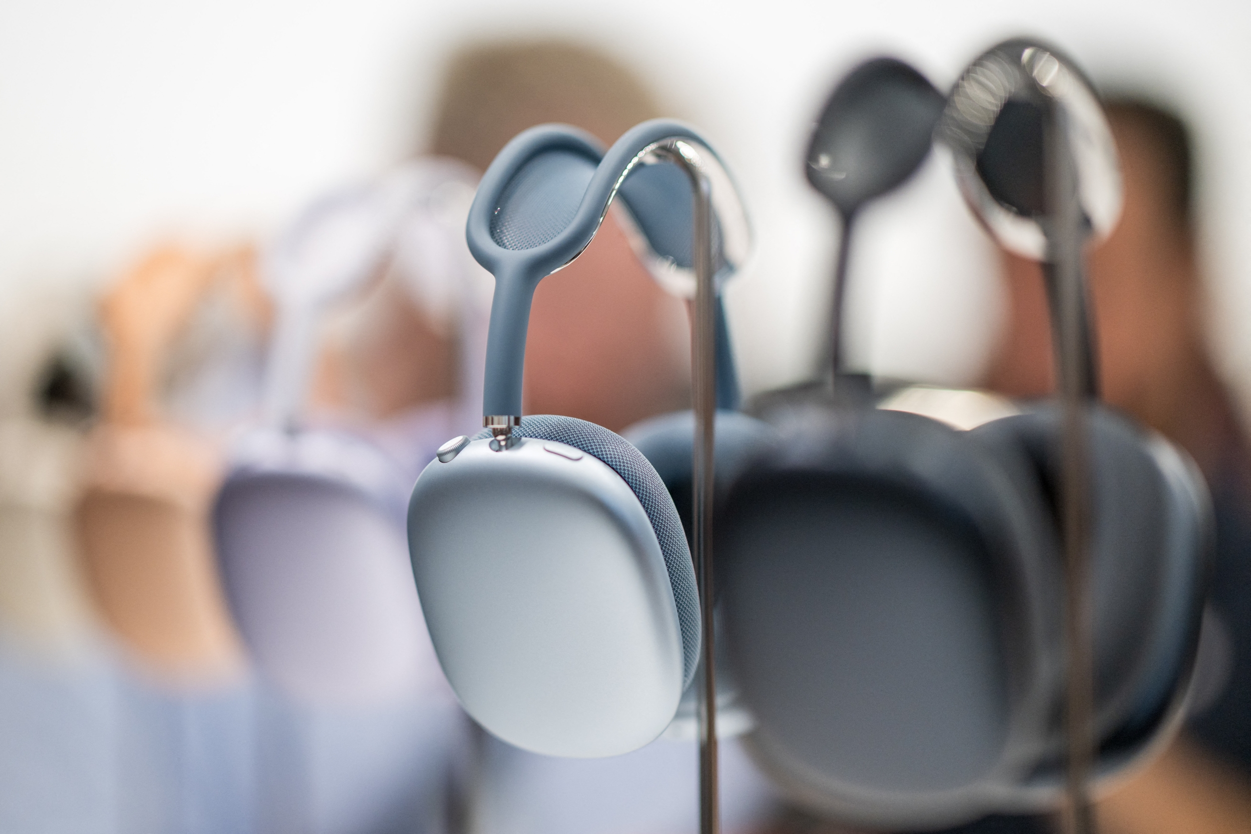 AirPods Max 2 Drops to $499 All-Time Low: Prime Day Unlikely to Beat ...