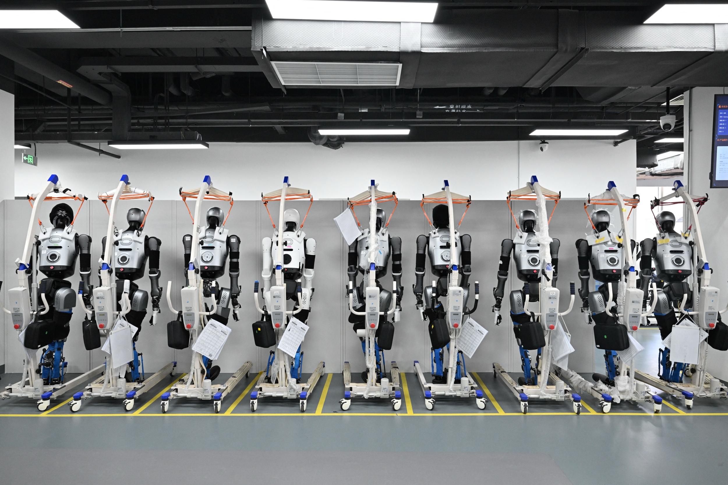 Humanoid Robot Prices Near $30,000：Beijing Factory's 500,000-a-Year ...