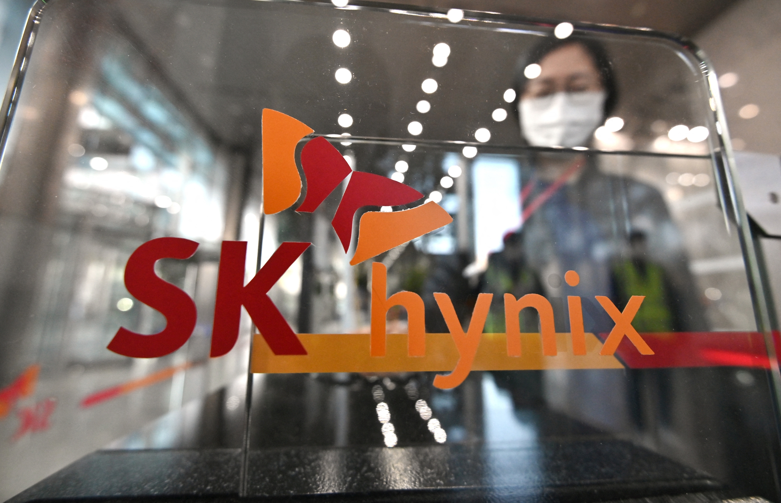 SK hynix Shows Its Full AI-Server Memory Stack and CXL 3.2 Modules at ...